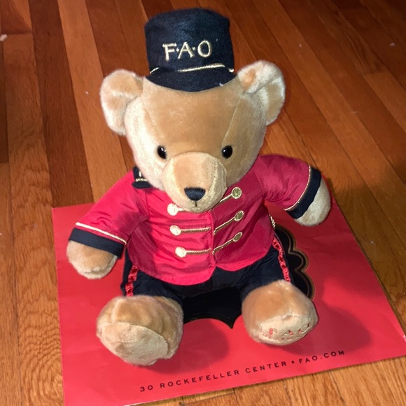 FAO Schwarz | Toys | Must Go Nwot Fao Schwarz Soldier Teddy Bear Read ...